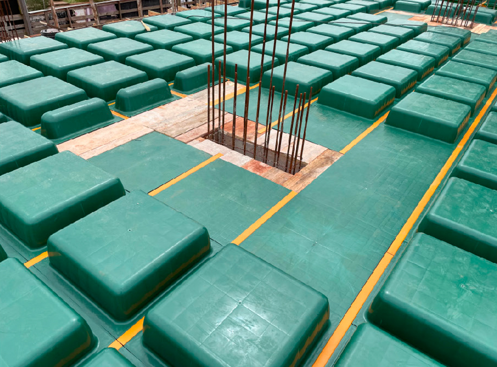 Fôrma Plástica Para Laje Maciça - AGIPLAN - SA Sistema de Fôrmas e ...